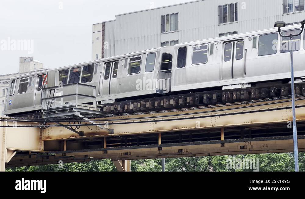The Subway trains in the Loop district of Chicago - CHICAGO, UNITED ...