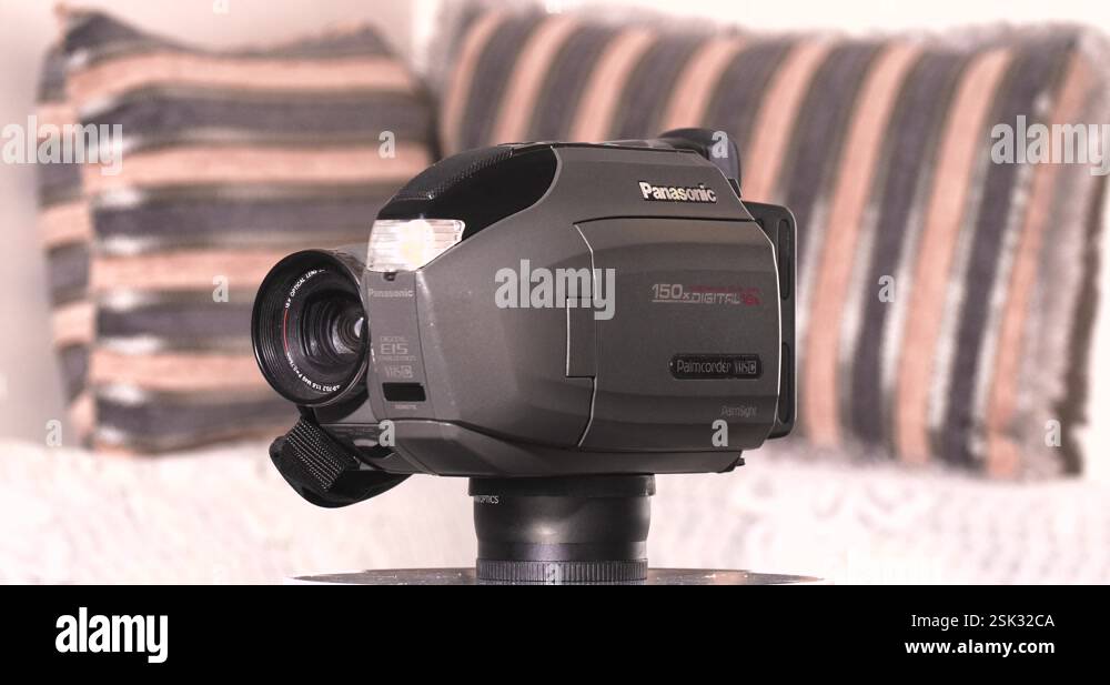 Panasonic Palmcorder VHS C 150x Digital Zoom Camera Turntable battery ...