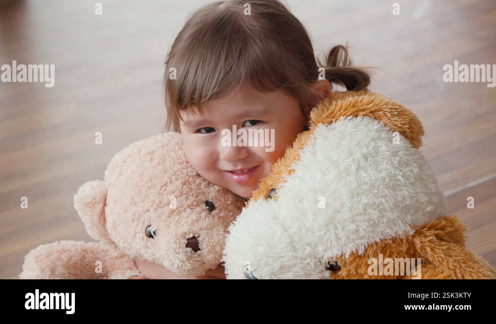 3 teddy bears Stock Videos & Footage - HD and 4K Video Clips - Alamy