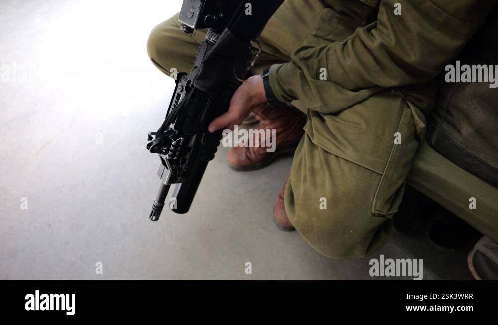 Reloading a gun Stock Videos & Footage - HD and 4K Video Clips - Alamy