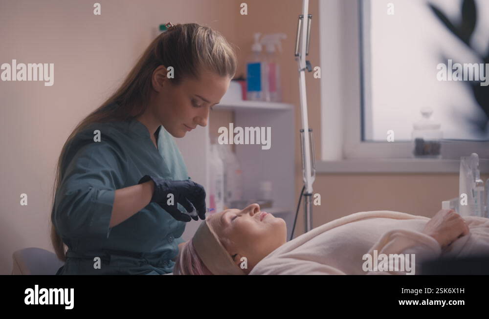 Botox injection skin Stock Videos & Footage - HD and 4K Video Clips - Alamy