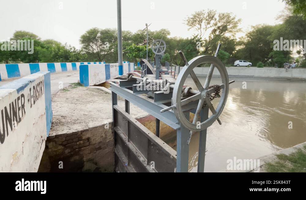 Iron valve wheel Stock Videos & Footage - HD and 4K Video Clips - Alamy