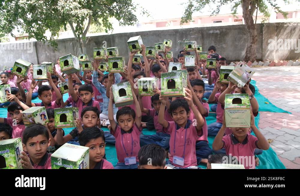 Small children of primary school are involved in the campaign to save ...