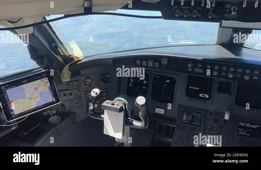Inside a modern jet cockpit: an unique perspective from the Captain’s ...