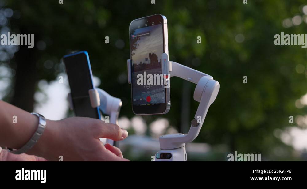 Insta360 Flow vs DJI Osmo Mobile modern gimbals with cell phones ...