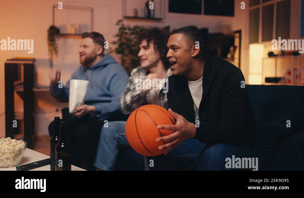 Basketball team cheering Stock Videos & Footage - HD and 4K Video Clips ...