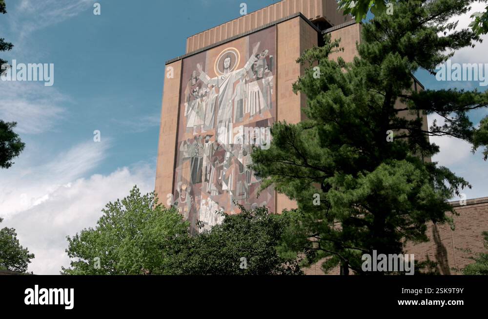 Hesburgh Library with World of Life mural, Touchdown Jesus on the ...