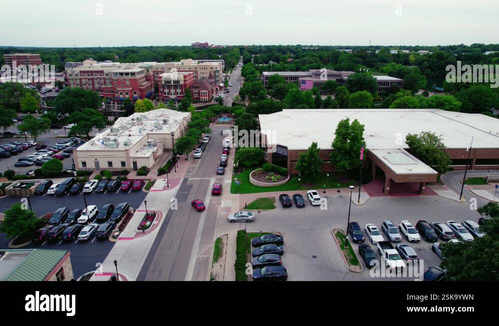 sliding aerial of Nichols Library - Naperville Public Library, Illinois ...