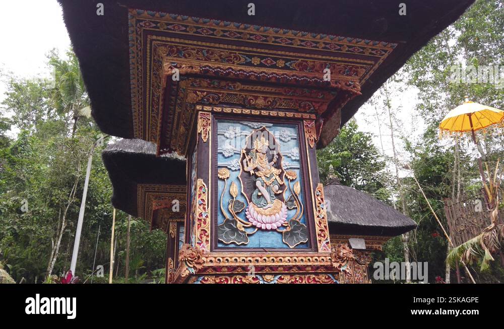 Temple Art of Hindu Gods at Bali Indonesia, Wood Carving in Colorful ...