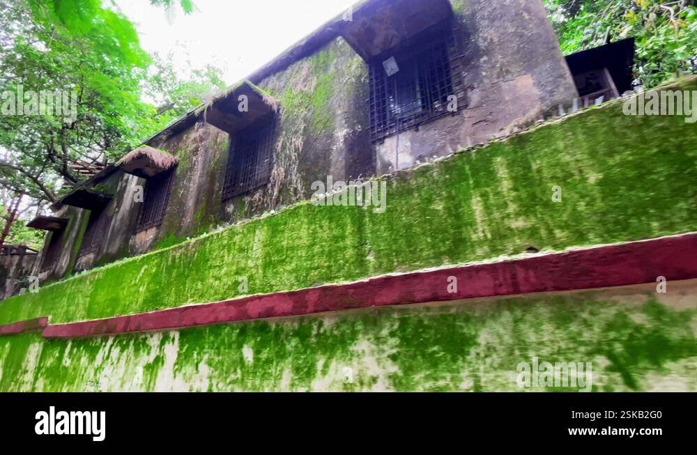 The building and architecture in the city of mumbai Stock Videos ...