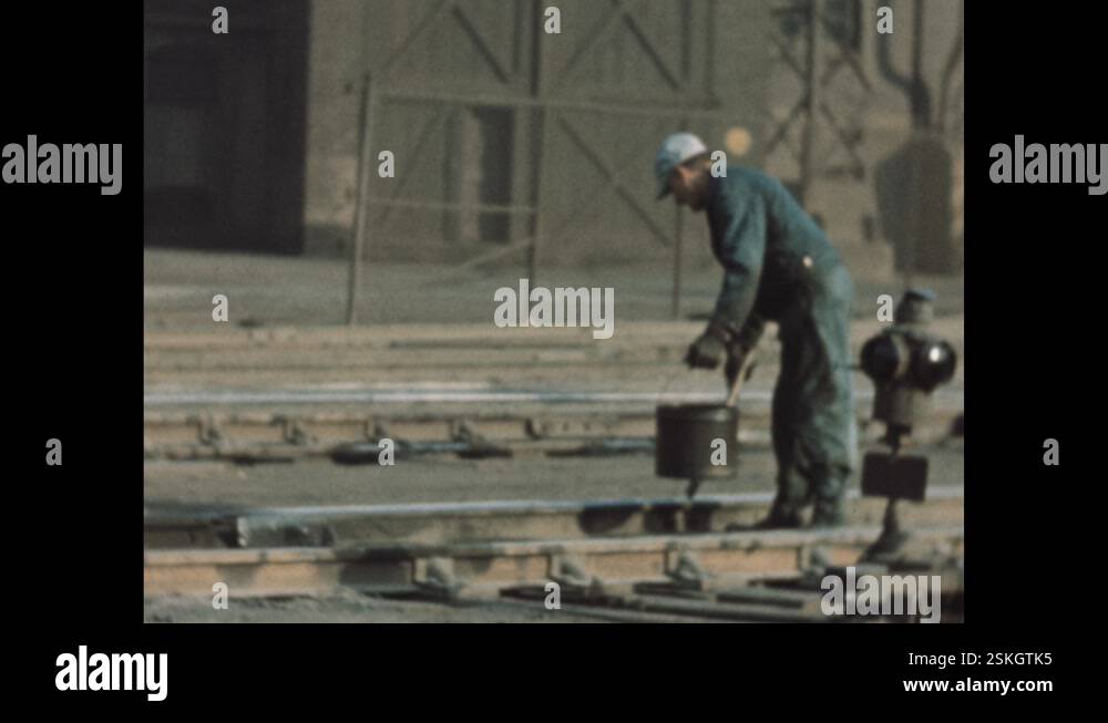 Tar bucket Stock Videos & Footage - HD and 4K Video Clips - Alamy