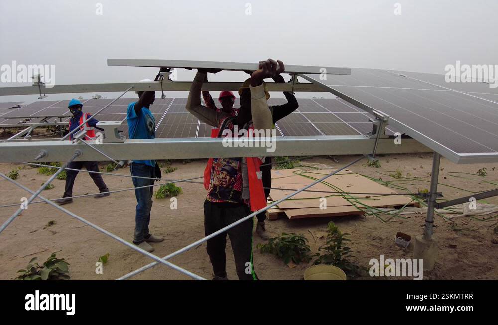 African construction workers Stock Videos & Footage - HD and 4K Video ...