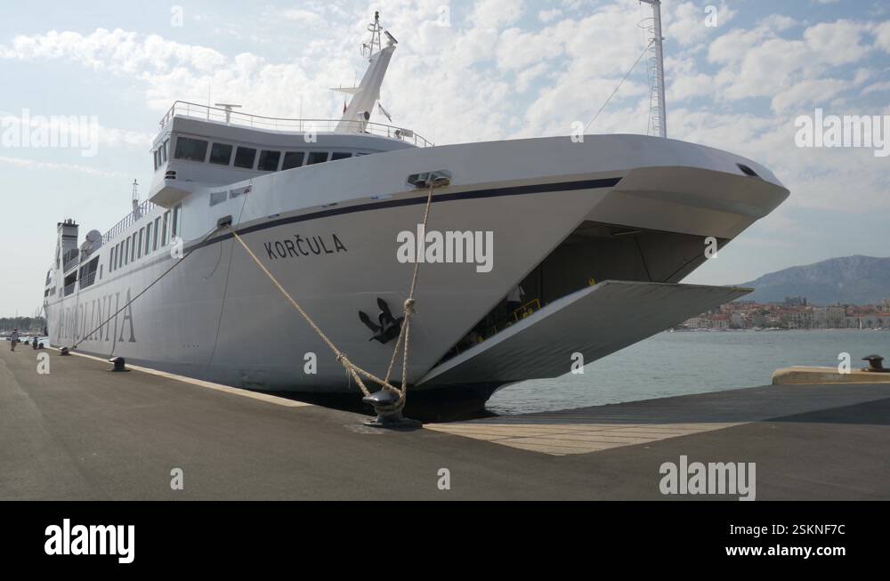 Ferry disembarkation Stock Videos & Footage - HD and 4K Video Clips - Alamy
