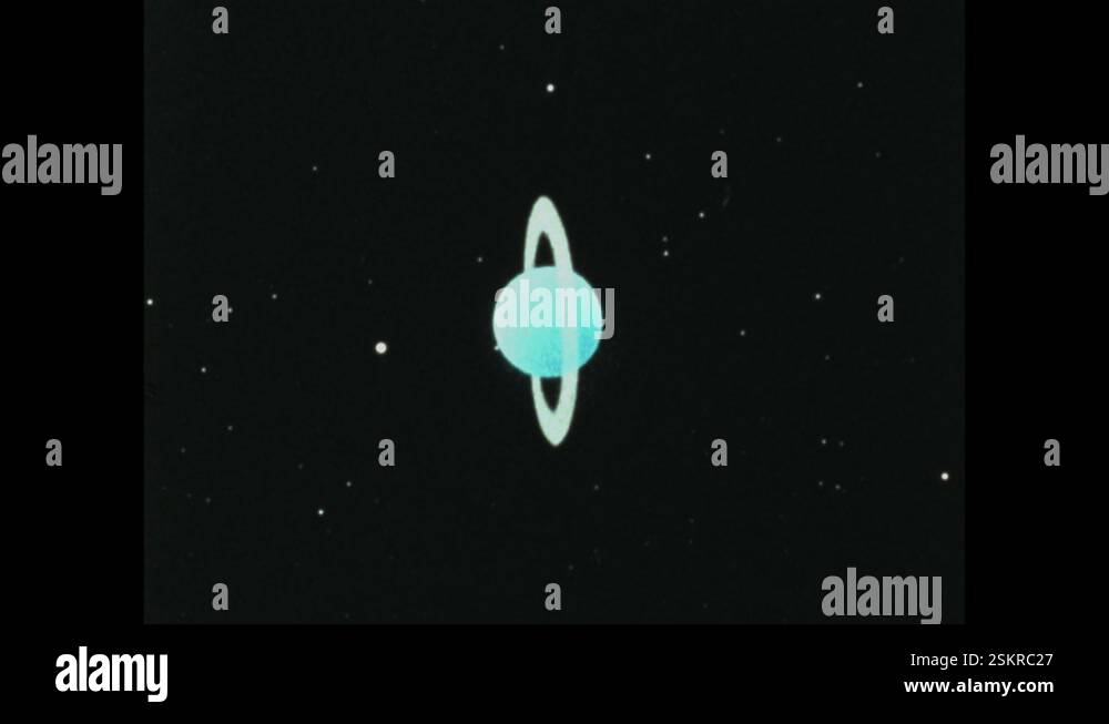 1980s: Animation of Uranus, zoom in. Image of Uranus. Photo of rings ...