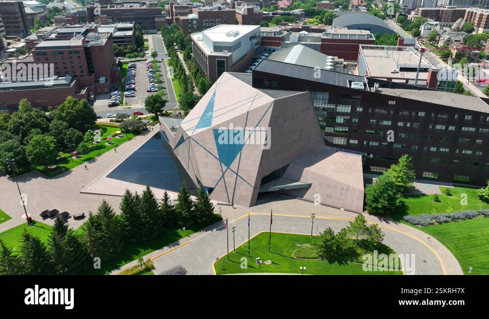 Alumni and faculty Stock Videos & Footage - HD and 4K Video Clips - Alamy