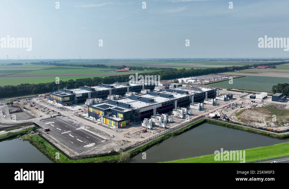 Microsoft data center from the air Stock Video Footage - Alamy