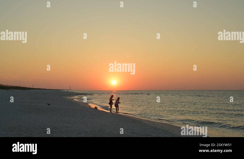 Time-lapse of sunrise on the Gulf of Mexico island Pensacola, Florida ...
