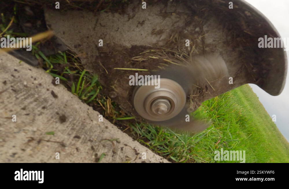 Edger lawn Stock Videos & Footage - HD and 4K Video Clips - Alamy
