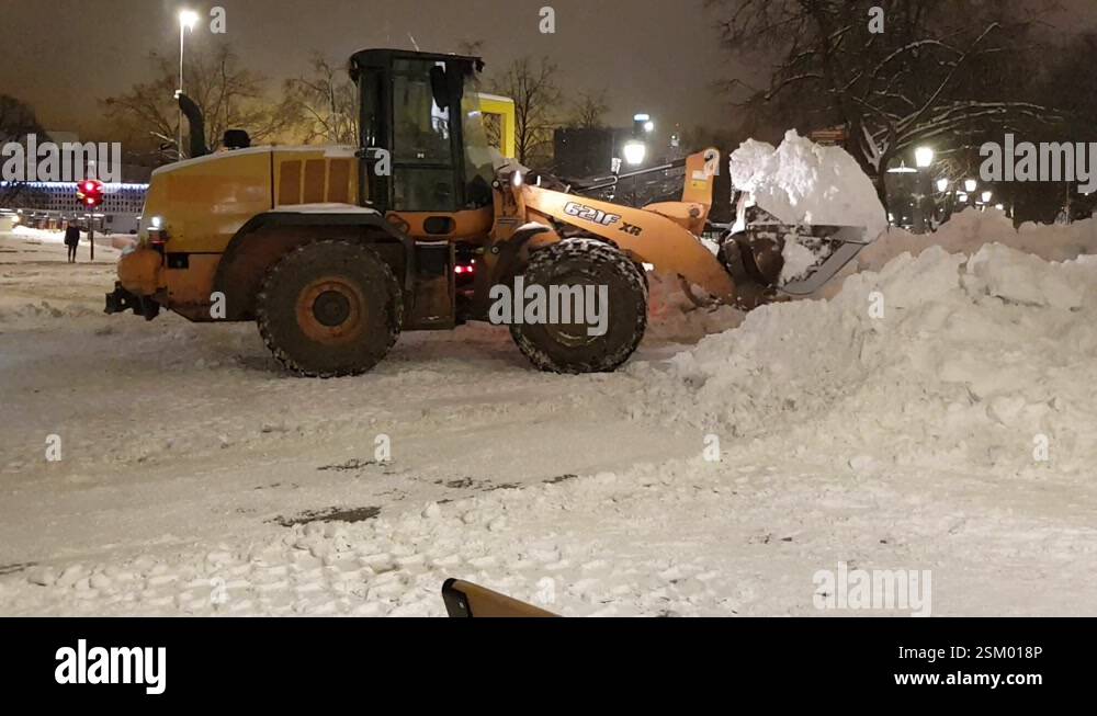 Snow loading Stock Videos & Footage - HD and 4K Video Clips - Alamy