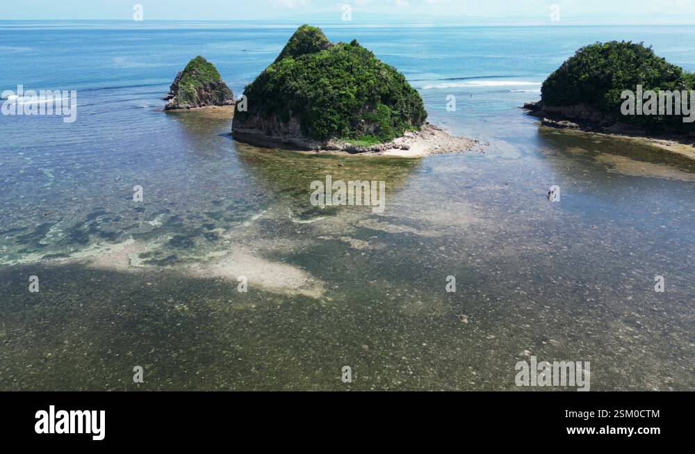 Scenic Islets In Twin Rock Beach Resort In Virac, Catanduanes ...
