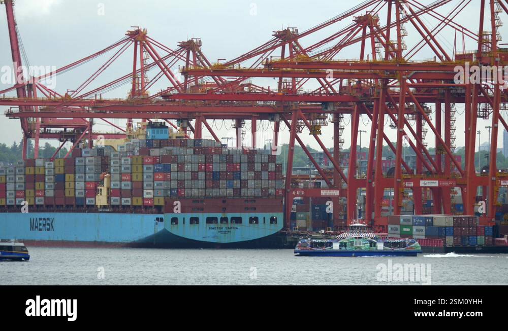 Tugboat, Seabus Ferryboat and Maersk Cargo Vessel in Vancouver Harbour ...