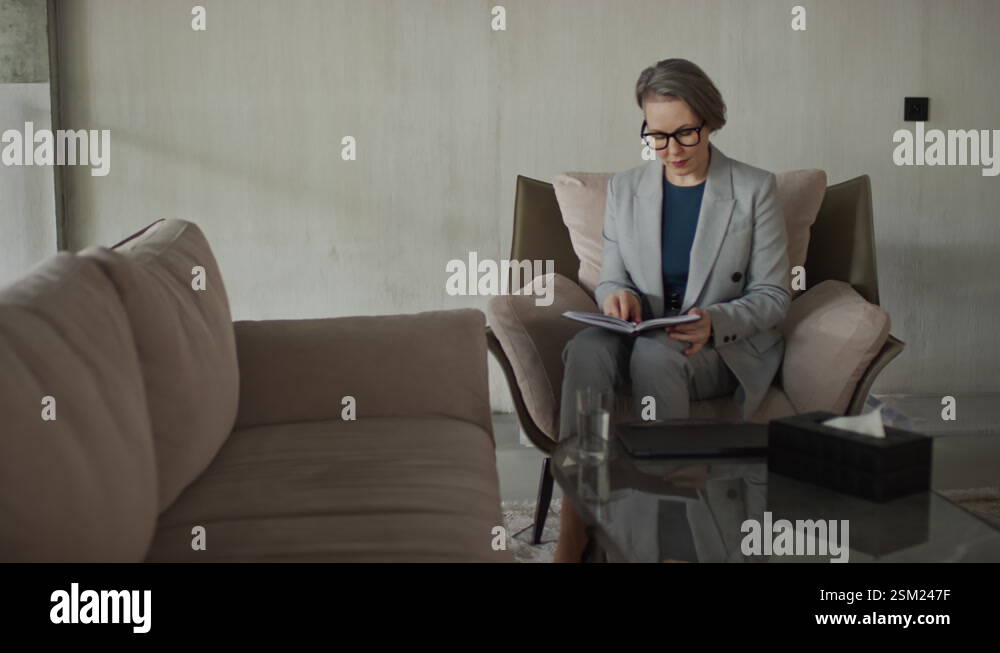 Therapist at Psychologists Office Stock Video Footage - Alamy