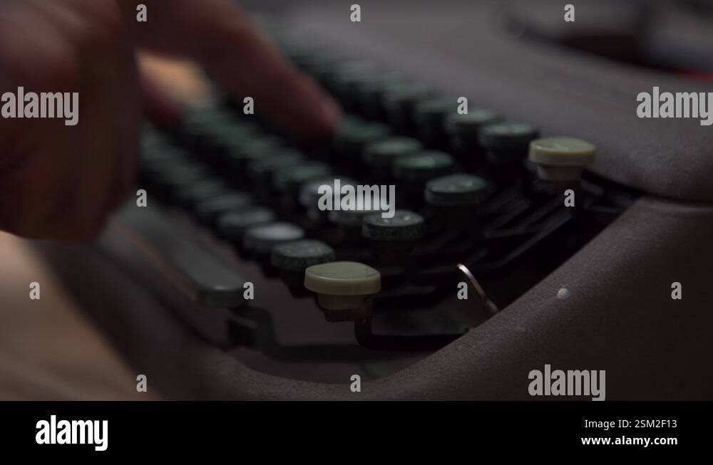 Analog typewriter Stock Videos & Footage - HD and 4K Video Clips - Alamy