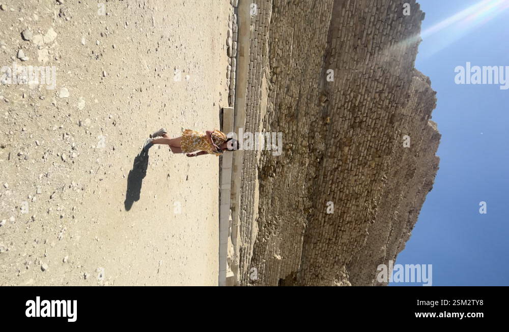 Egypt pyramid girl Stock Videos & Footage - HD and 4K Video Clips - Alamy
