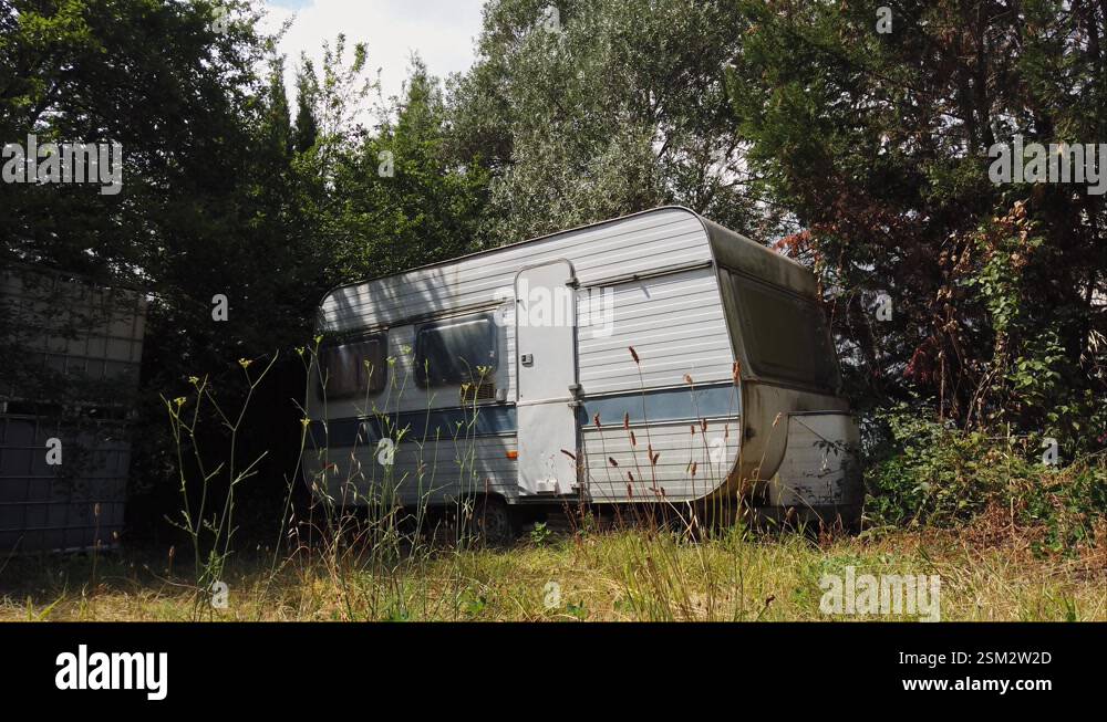 Dirty old caravan Stock Videos & Footage - HD and 4K Video Clips - Alamy
