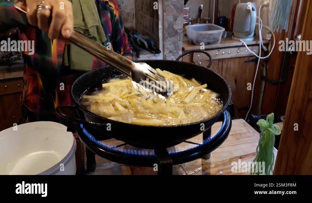 Papas fritas fritas Stock Videos & Footage - HD and 4K Video Clips - Alamy Papas fritas fritas Stock Videos & Footage - HD and 4K Video Clips - Alamy