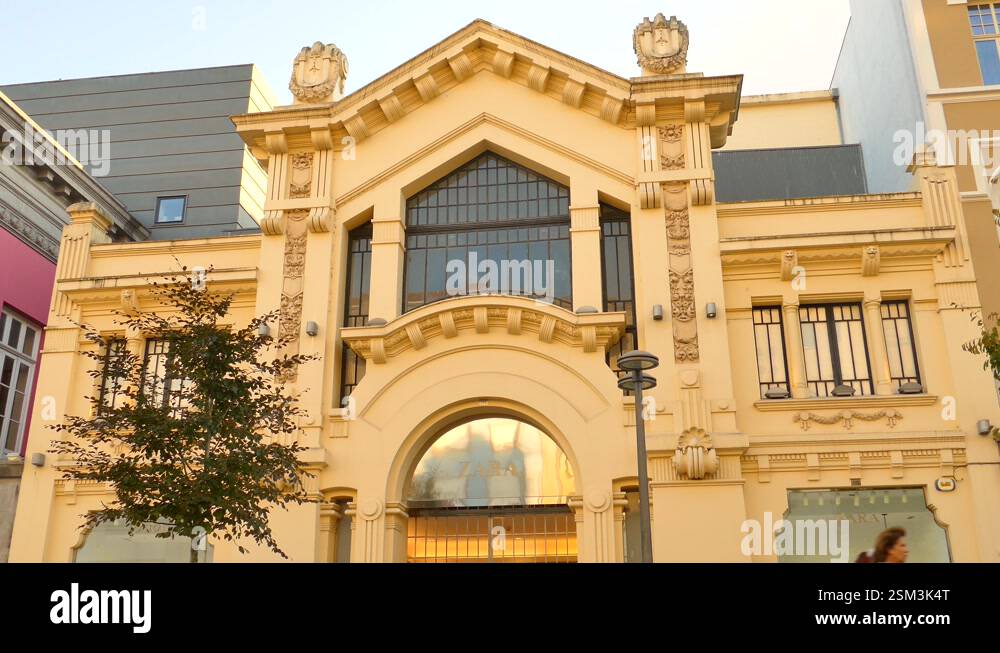 Zara building Stock Videos & Footage - HD and 4K Video Clips - Alamy