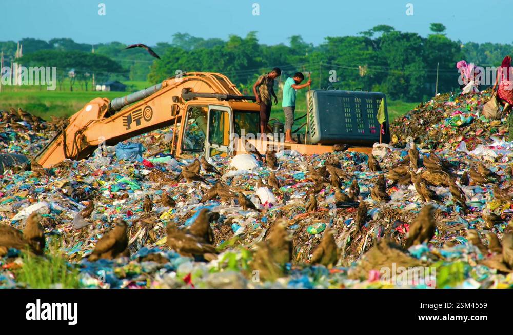 Pressure on Bangladesh landfill sites, no segregation of waste. Risk of ...