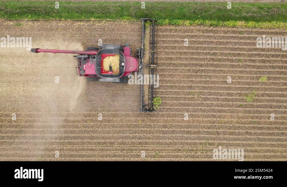 Combine harvester harvesting crops from Stock Videos & Footage - HD and ...