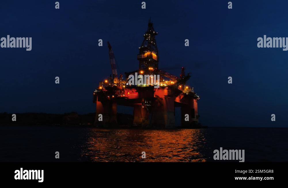 Power unit rig Stock Videos & Footage - HD and 4K Video Clips - Alamy