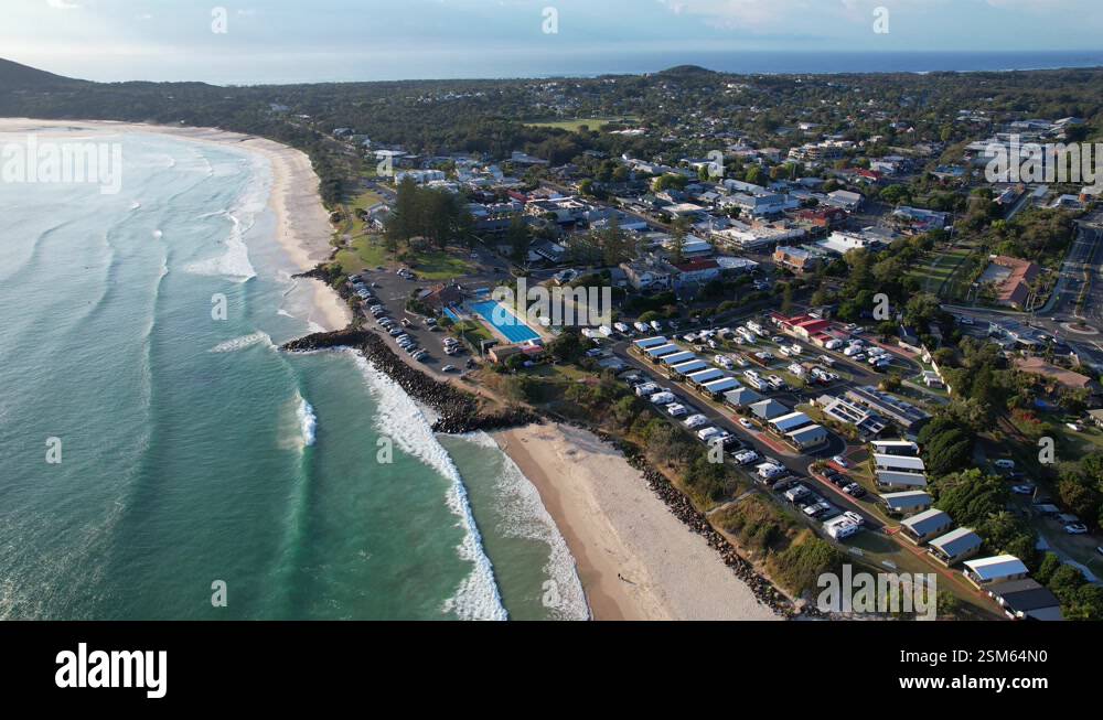 Byron Bay Swimming Pool And Beachfront Hotels - Byron Bay Beach During ...