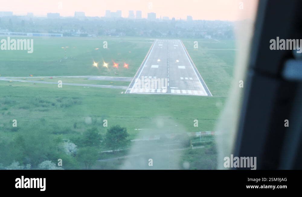 Cockpit view on approach Stock Videos & Footage - HD and 4K Video Clips ...