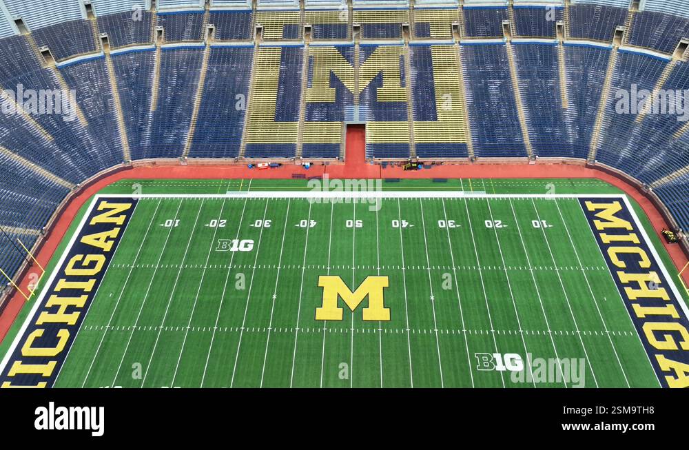 Michigan stadium aerial Stock Videos & Footage - HD and 4K Video Clips ...