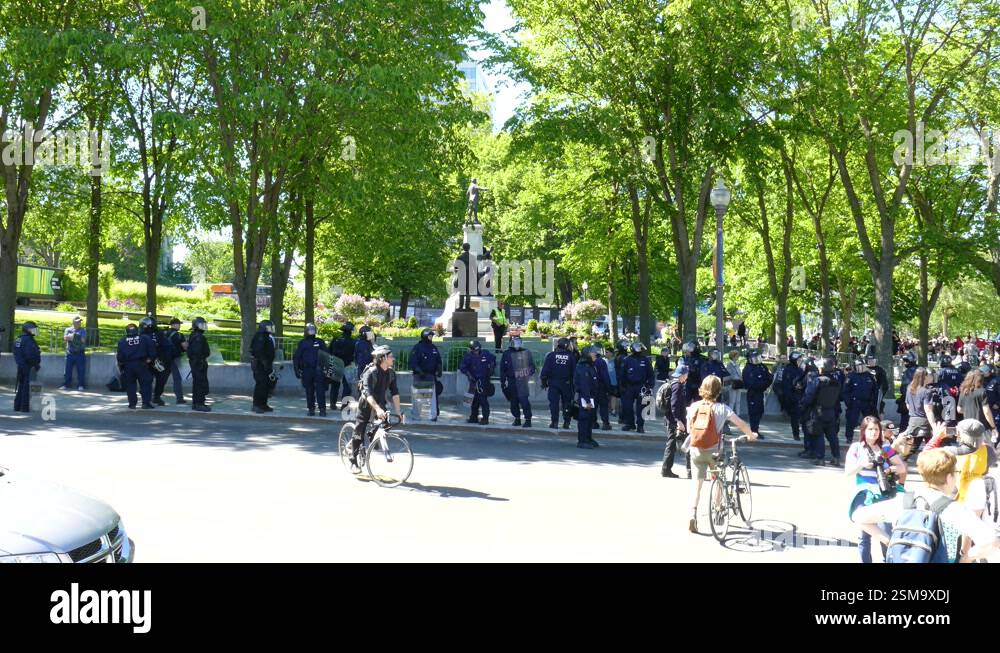 Riot security Stock Videos & Footage - HD and 4K Video Clips - Alamy