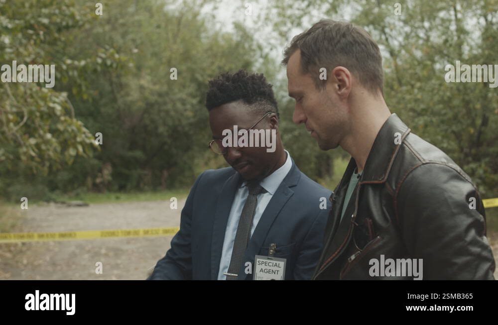 Police discussion Stock Videos & Footage - HD and 4K Video Clips - Alamy