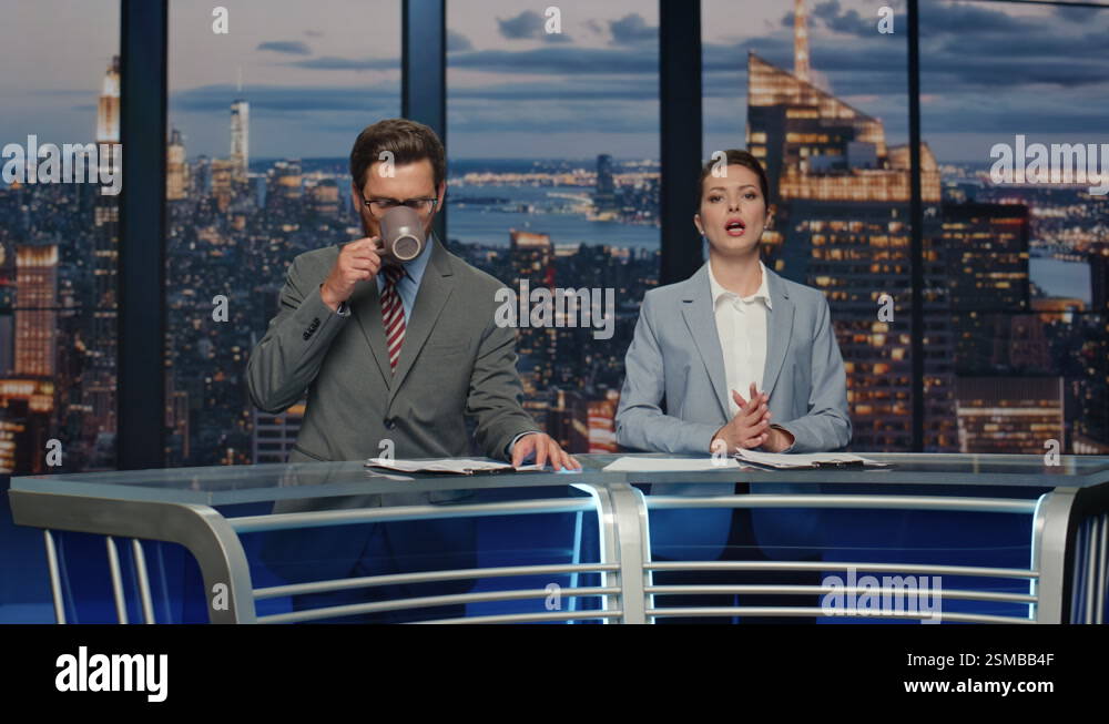Broadcast news team Stock Videos & Footage - HD and 4K Video Clips - Alamy
