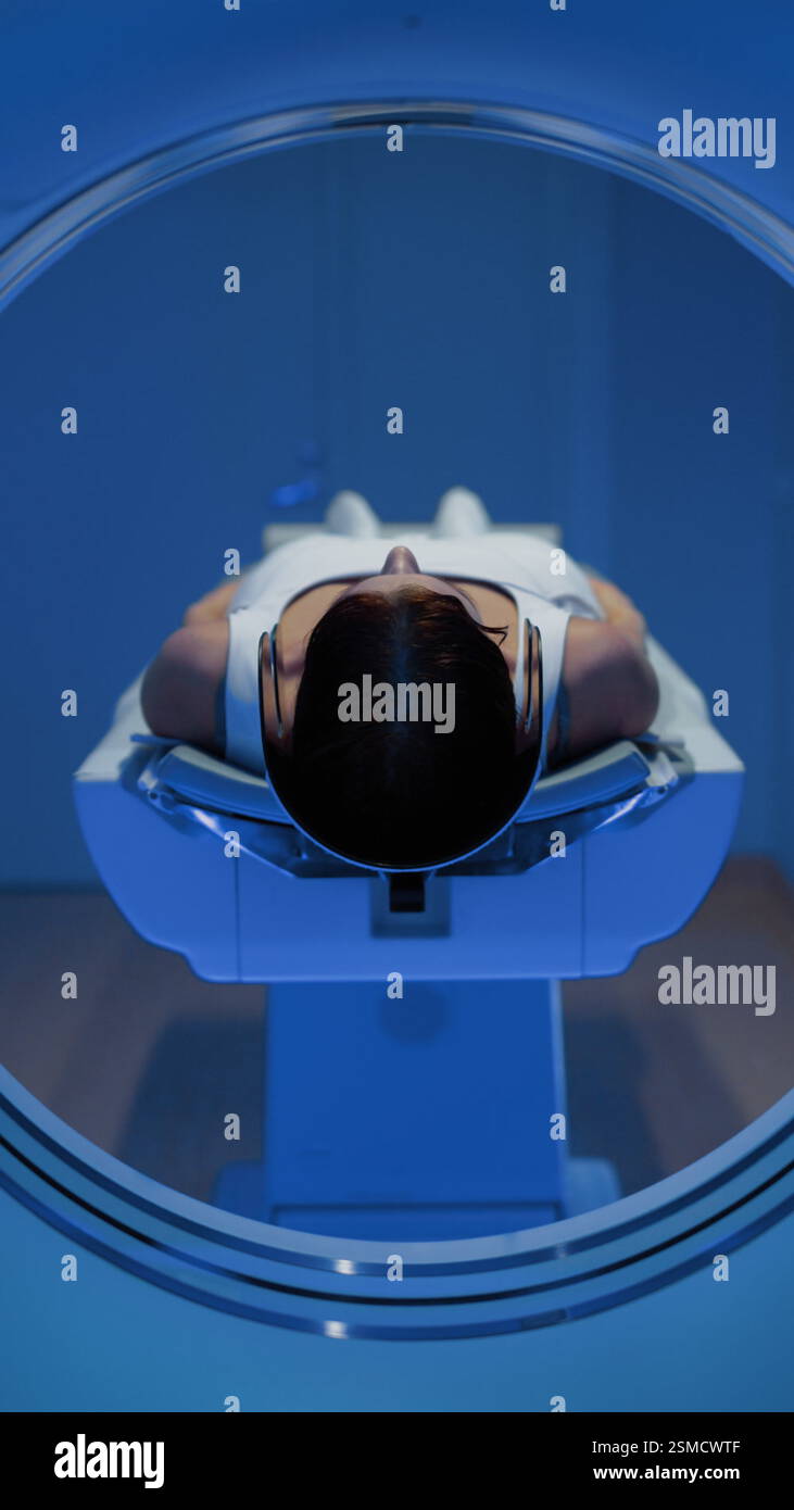 Vertical Screen MRI Scan for Female Patient Stock Video Footage - Alamy