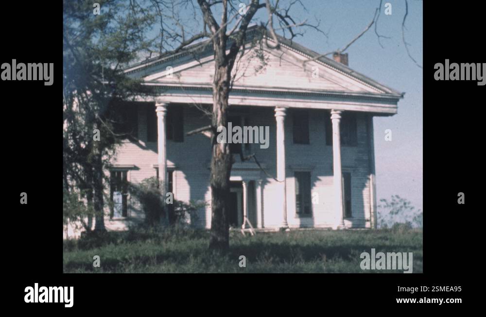 Mansion with columns Stock Videos & Footage - HD and 4K Video Clips - Alamy