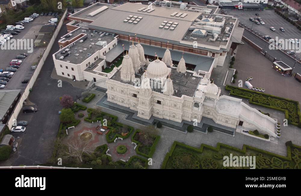 BAPS Shri Swaminarayan Mandir hindu temple, Neasden, London, England ...