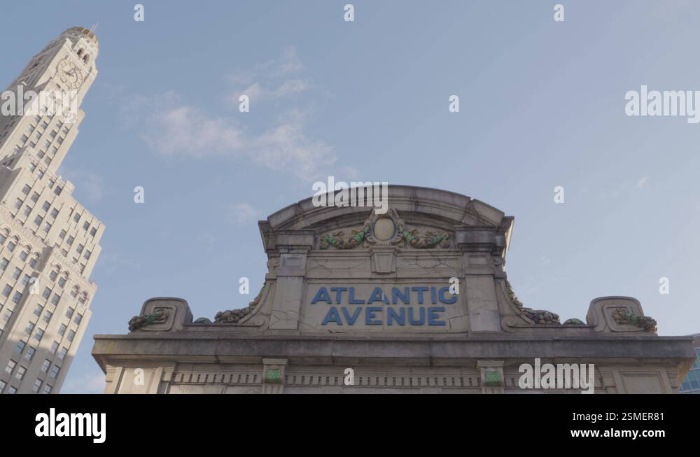 Atlantic Terminal establishing shot Stock Video Footage - Alamy