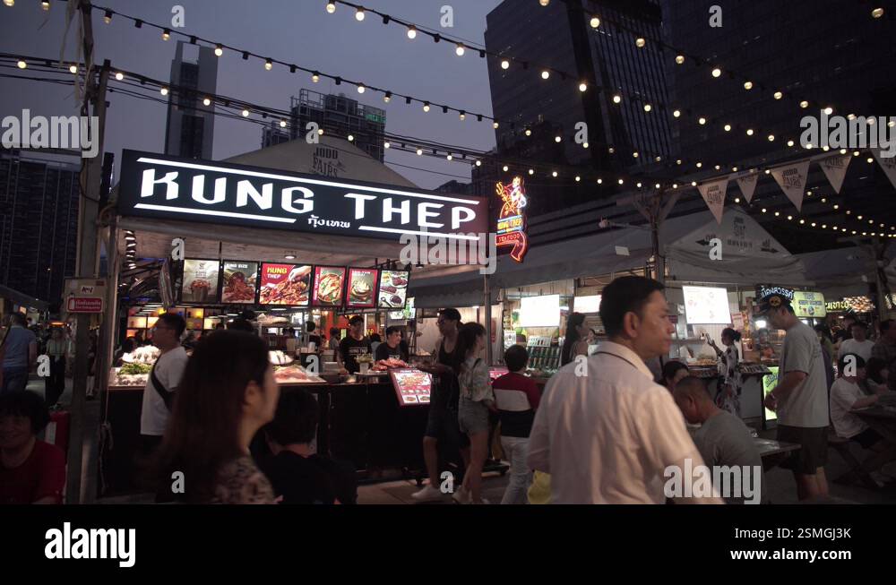 Jodd fair night market at Ratchada in Bangkok Stock Video Footage - Alamy