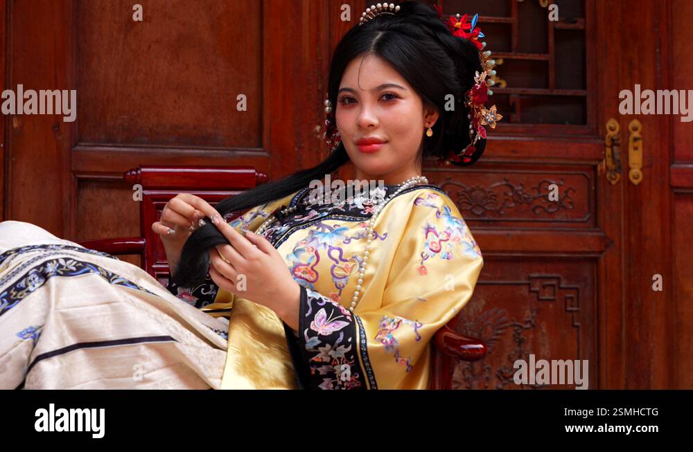 Traditional chinese robe Stock Videos & Footage - HD and 4K Video Clips ...