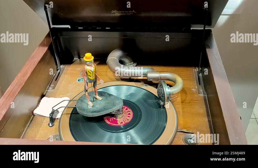 Vintage mechanical wind up Stock Videos & Footage - HD and 4K Video ...