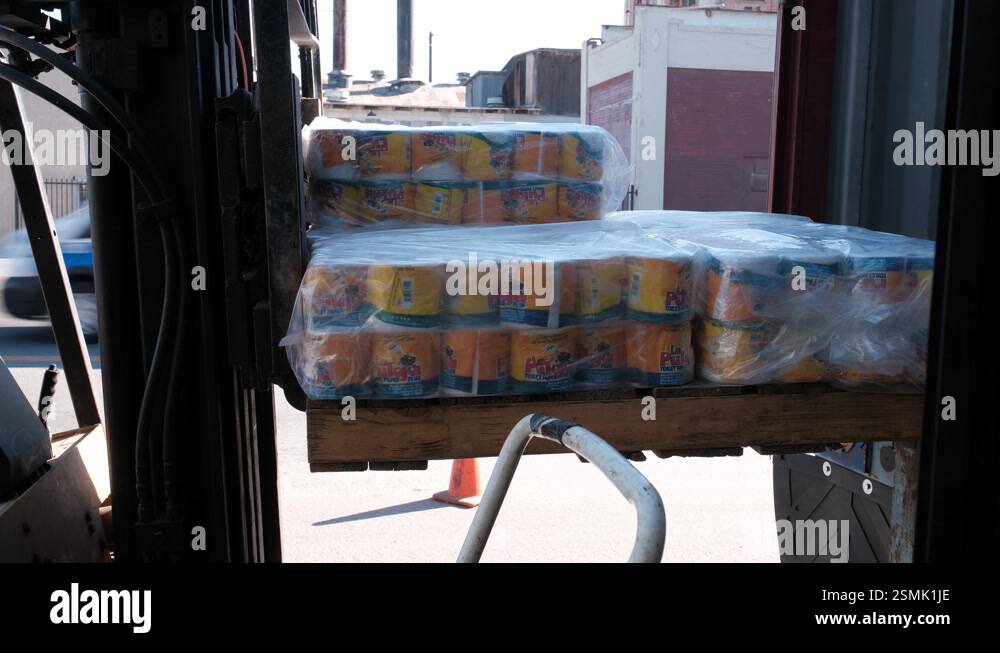 Stand upforklift Stock Videos & Footage - HD and 4K Video Clips - Alamy