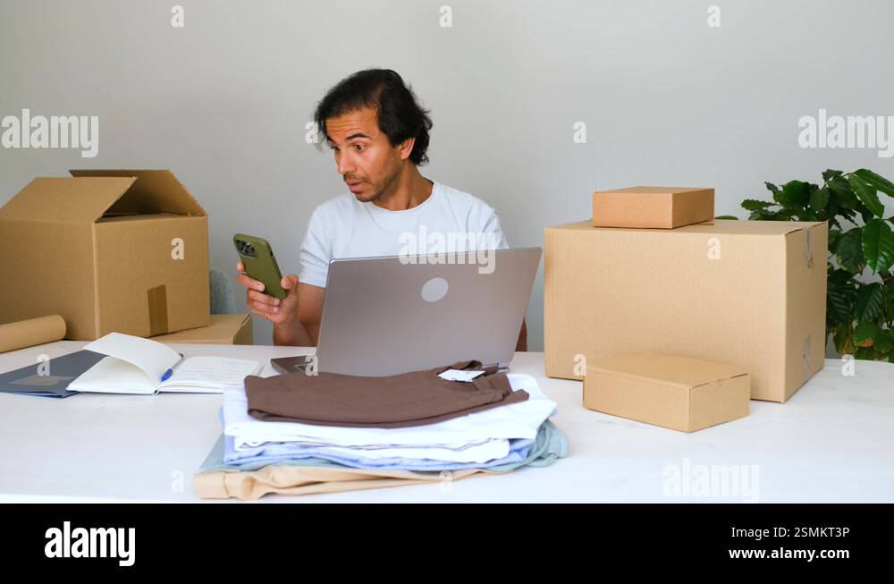 Man shipping boxes Stock Videos & Footage - HD and 4K Video Clips - Alamy