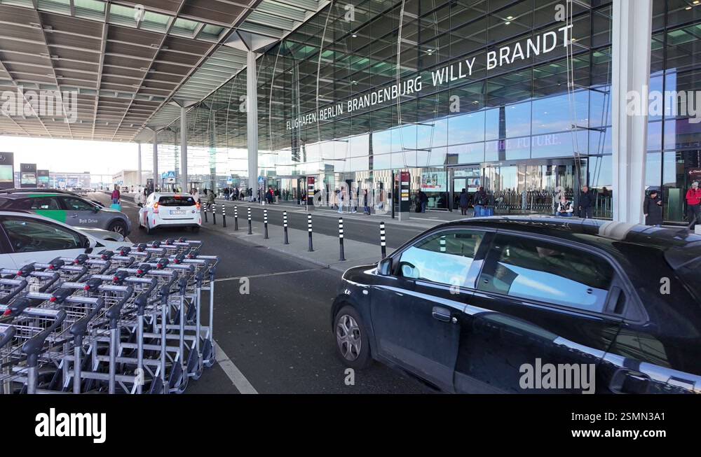 Vehicle drop off area Stock Videos & Footage - HD and 4K Video Clips ...